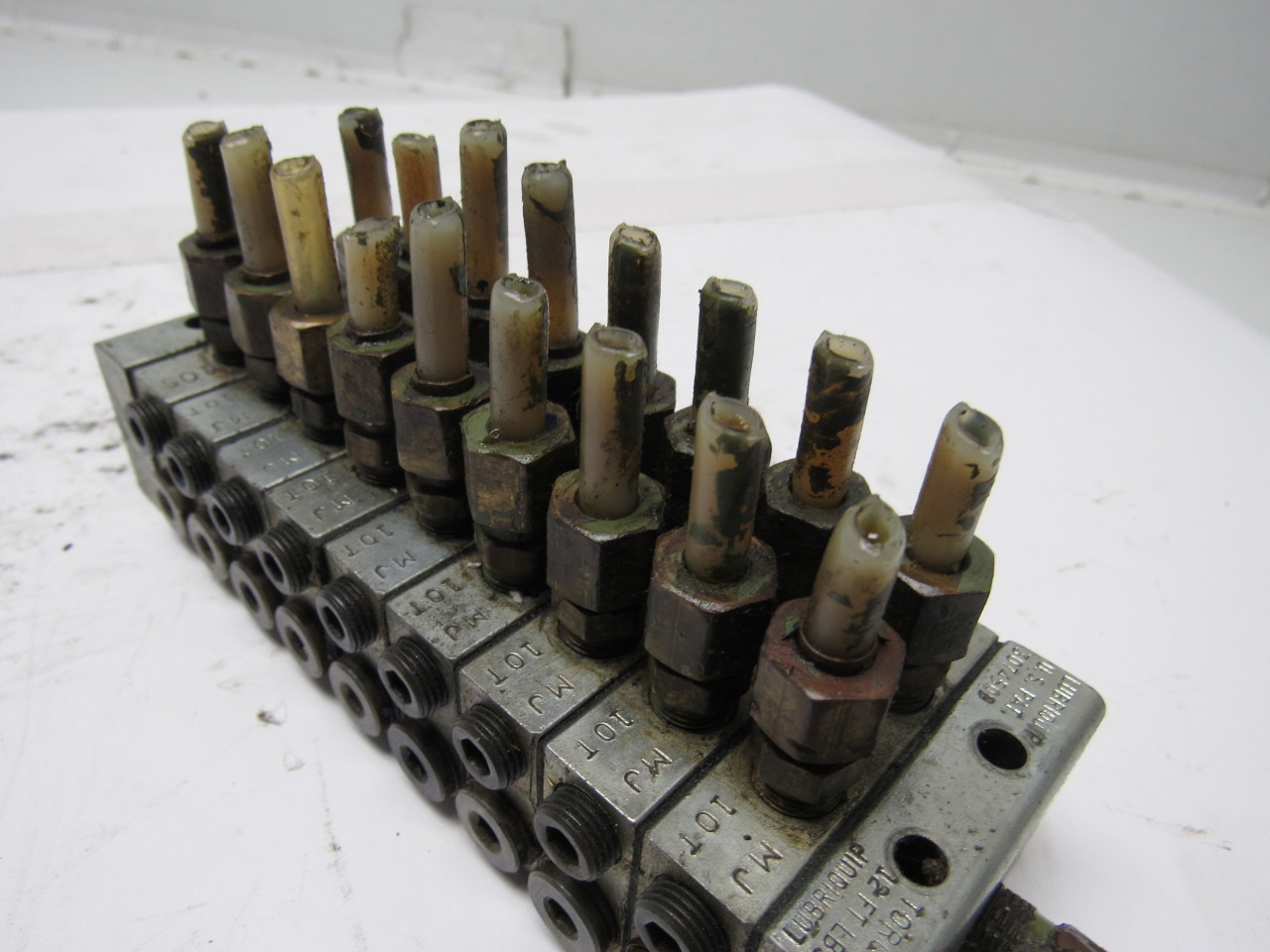 Trabon Lubriquip Graco MJ-10T Modular Flow Divider Valve Assembly | eBay