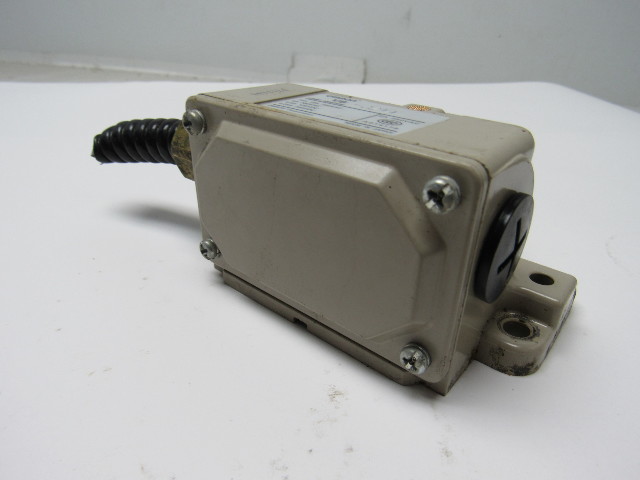 Omron VB-2211 Limit Switch 10A | Bullseye Industrial Sales