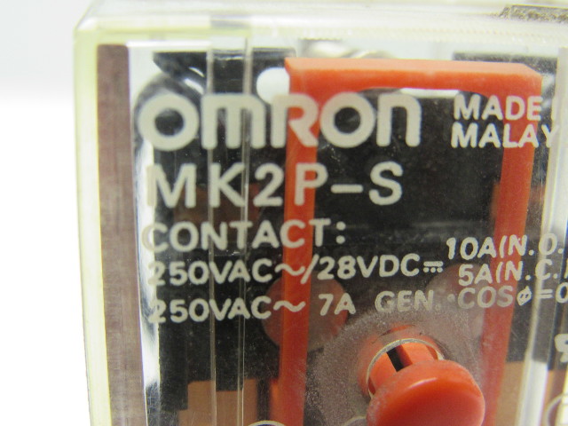 Omron MK2P-S 250VAC/28VDC 10A General Purpose Relay W/Base Lot of 2 | Bullseye Industrial Sales