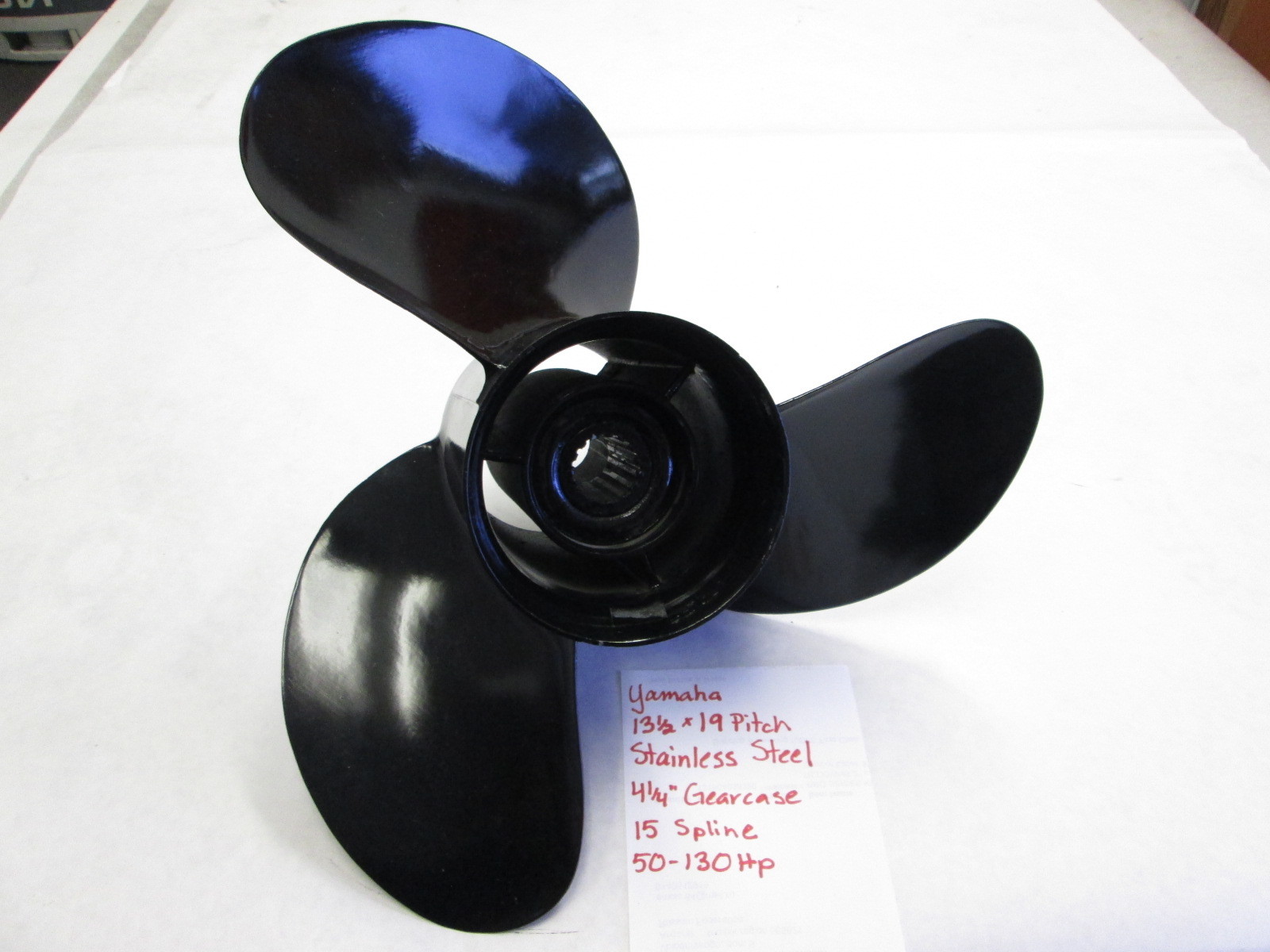 13 1 2 X 19 Pitch Painted Stainless Prop For Yamaha Outboard 60 130 Hp