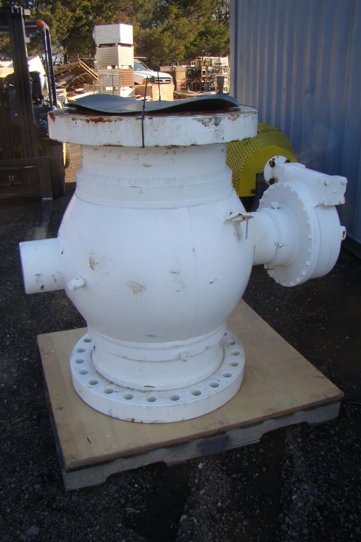 CAMERON BALL VALVE WITH GEAR ACTUATOR CLASS 100 20X20 TYPE T-31 ...