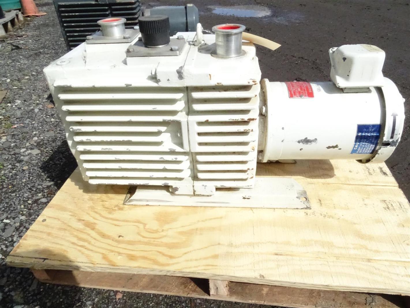 Leybold Heraeus Dual Stage Rotary Vacuum Pump 1.5HP,208-230/460v, D30AC ...