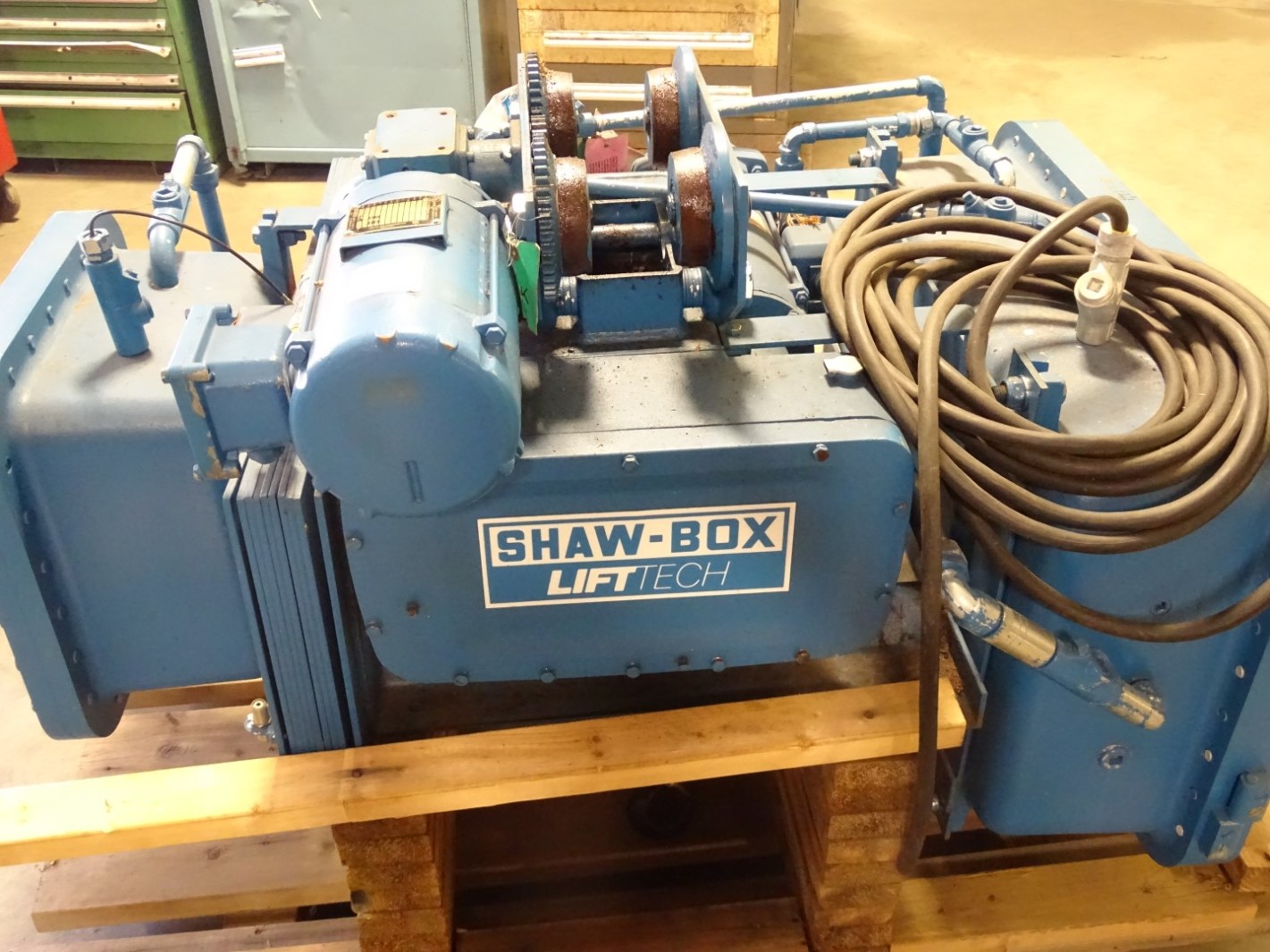 Shaw-Box LiftTech Electric Cable Hoist 1 TON Capacity , 80L01050S18 ...