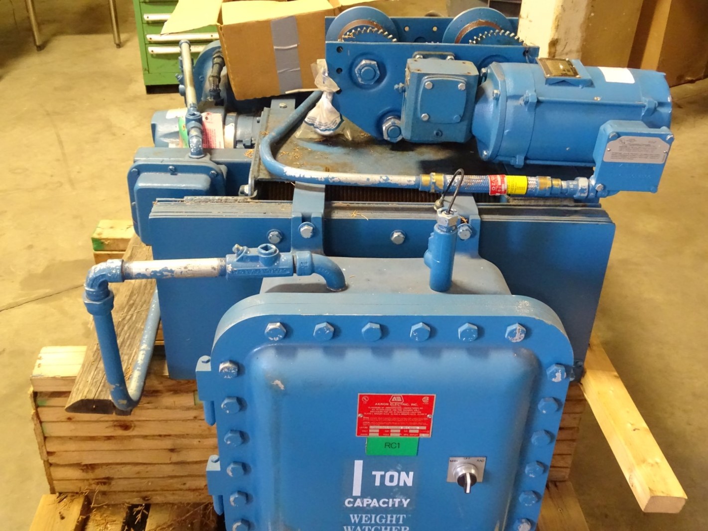 Shaw-Box LiftTech Electric Cable Hoist 1 TON Capacity , 80L01050S18 ...