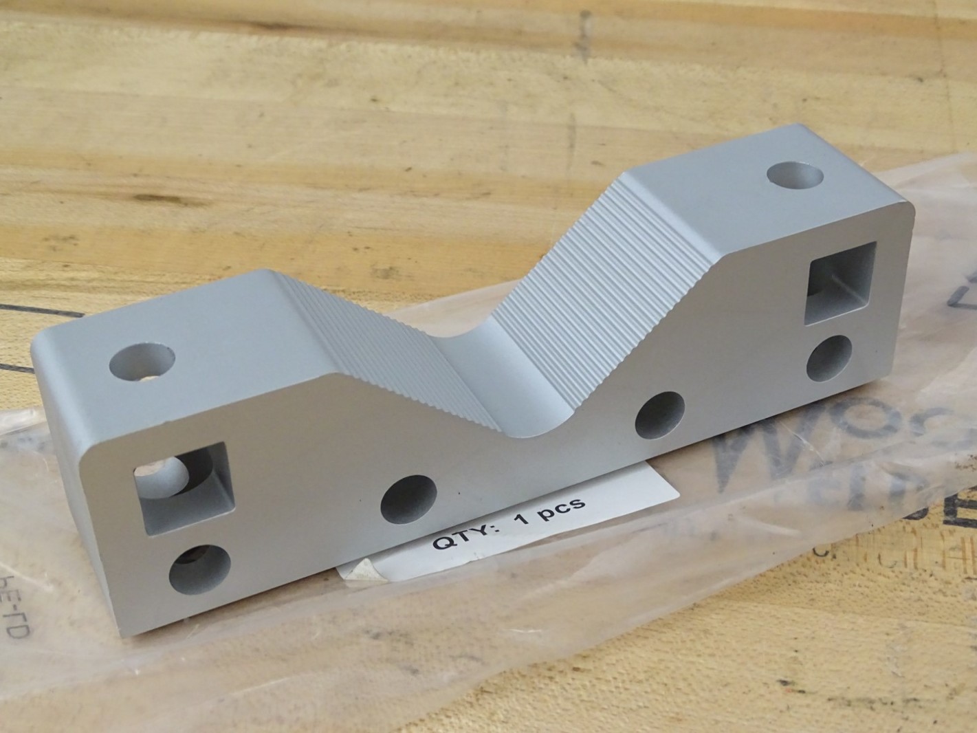 ERICSSON Grounding Connector V Half , SEF 901 228/1 | Joseph Fazzio ...