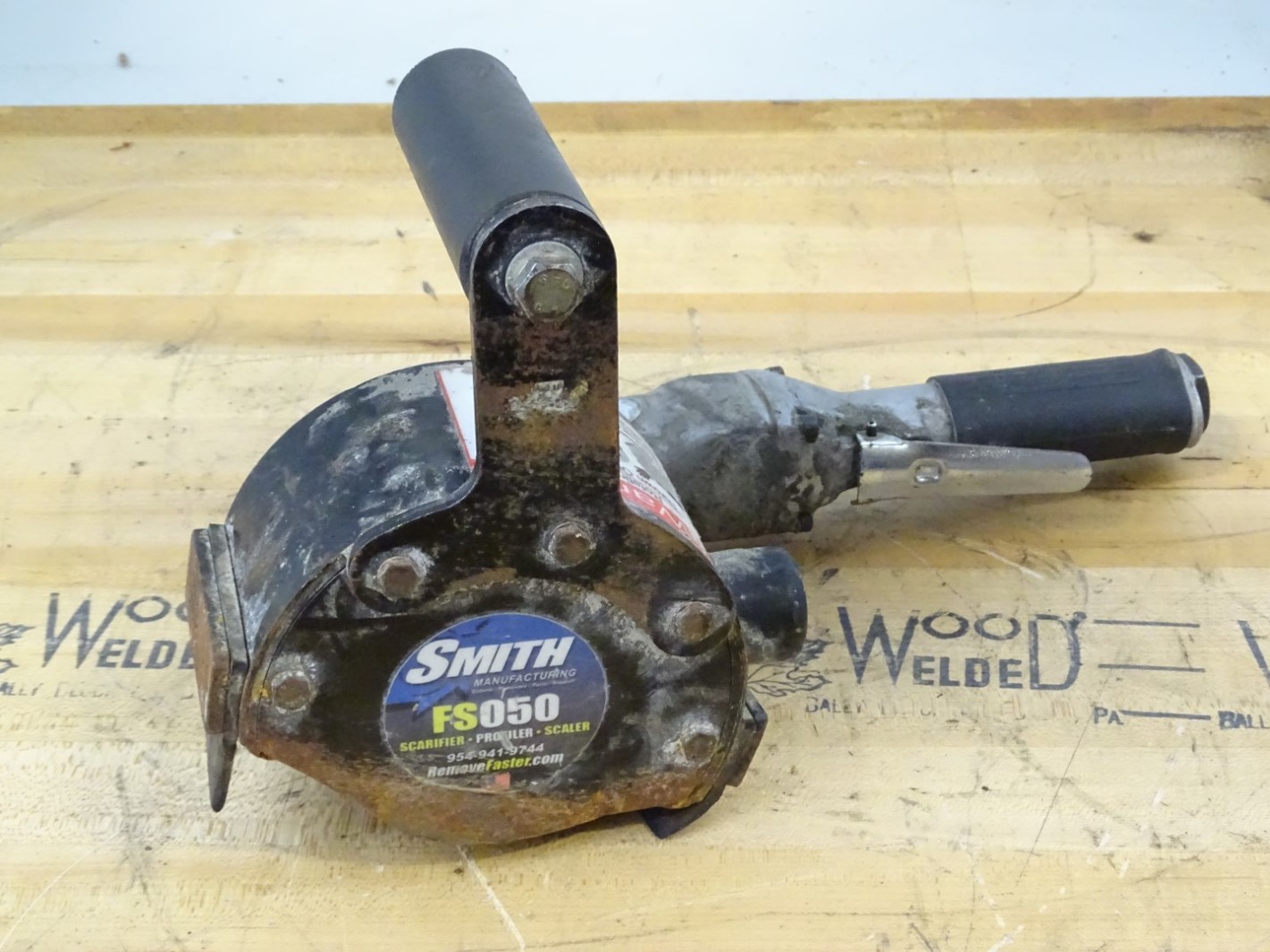 Smith Manufacturing Hand-Held Pneumatic Scarifier Concrete Grinder ...