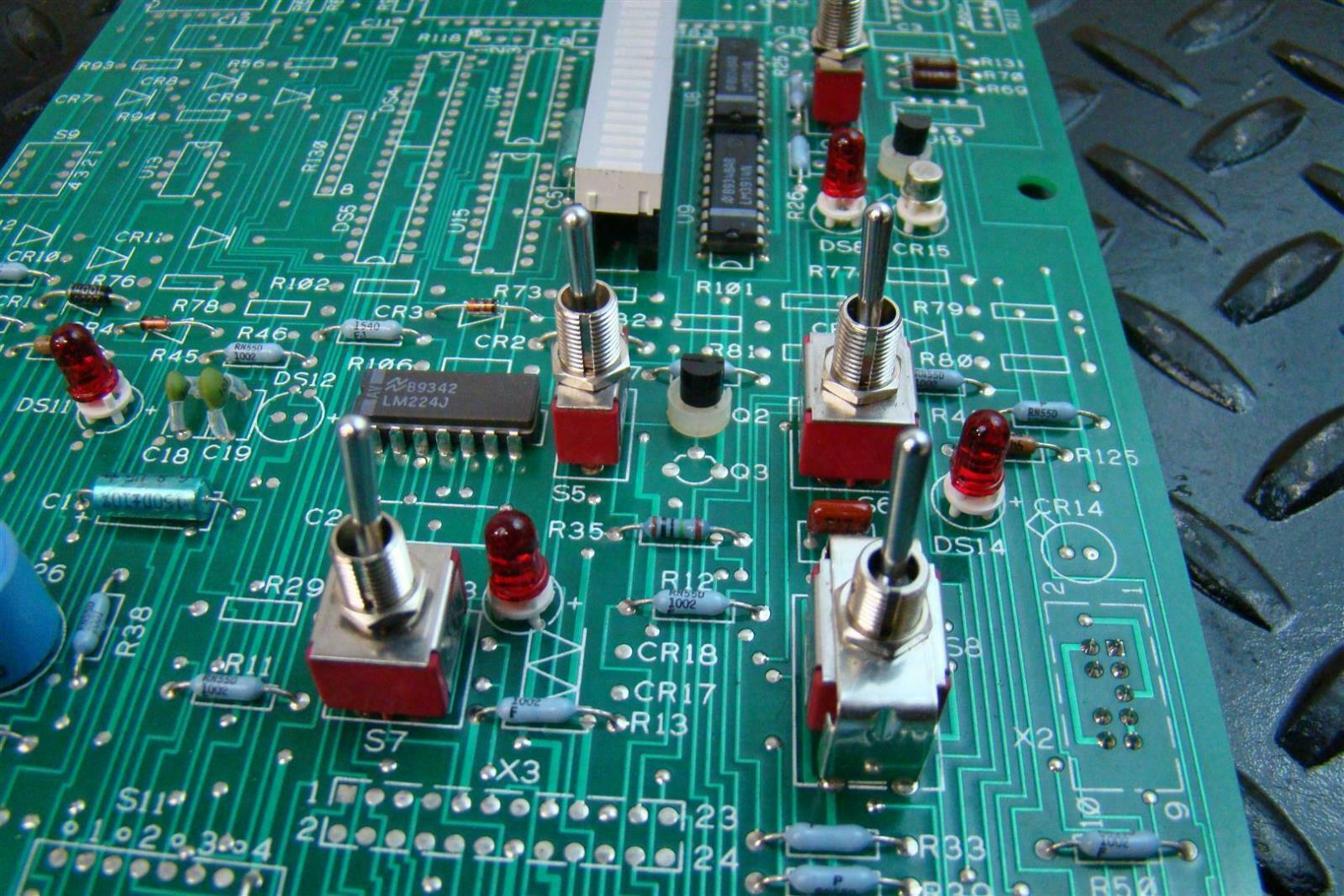 Circuit Board HDSP-4830 0204-13 P58892 | Joseph Fazzio, Incorporated