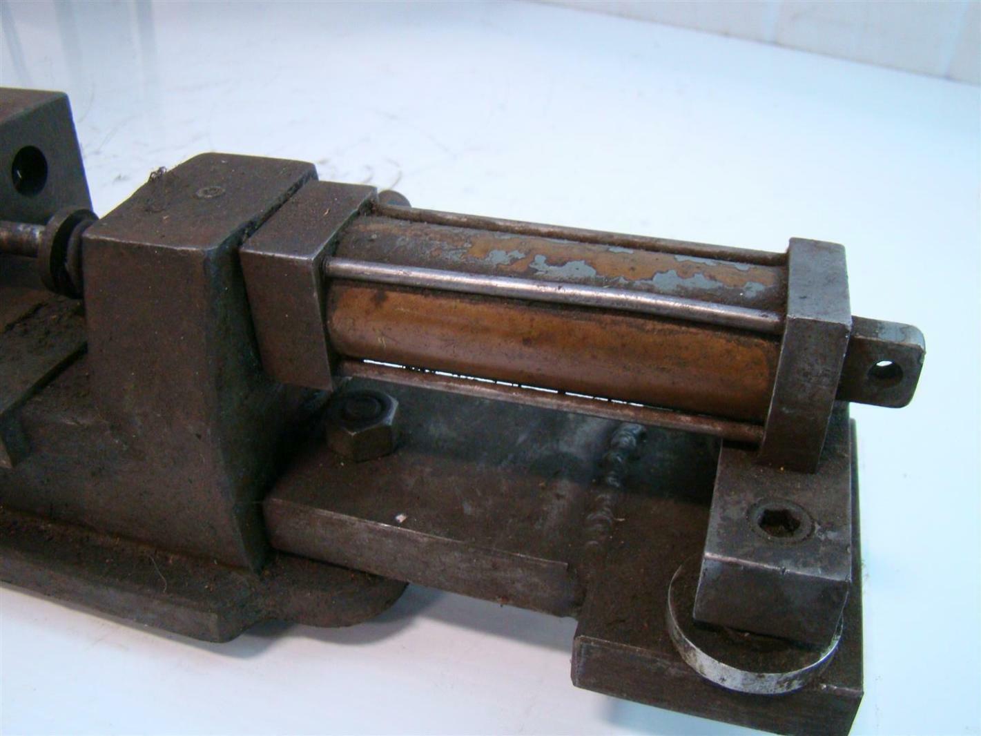 Bellows Akron Air Powered Milling Chuck | Joseph Fazzio, Incorporated