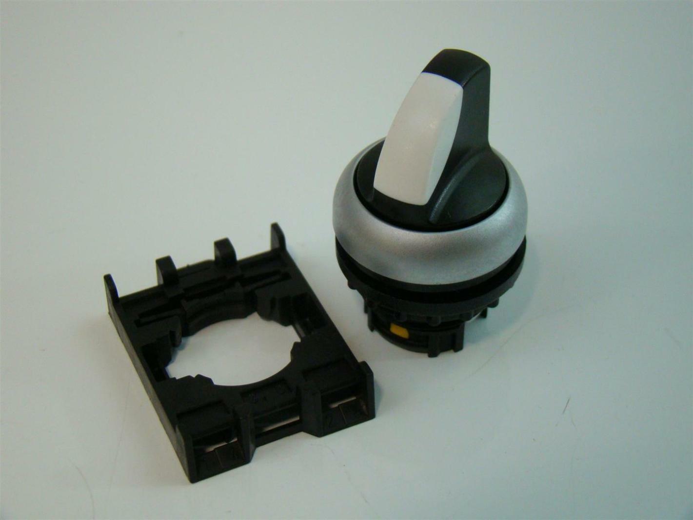 Eaton Selector Switch Operator M22-WK3 | Joseph Fazzio, Incorporated