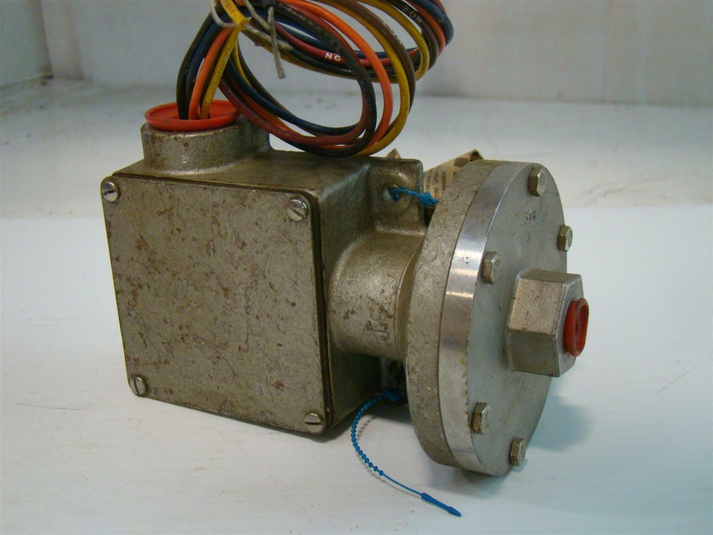 SOR Pressure Switch 1-16PSI 84-4-3849 12N-AA45-C1A-SSX | Joseph Fazzio ...