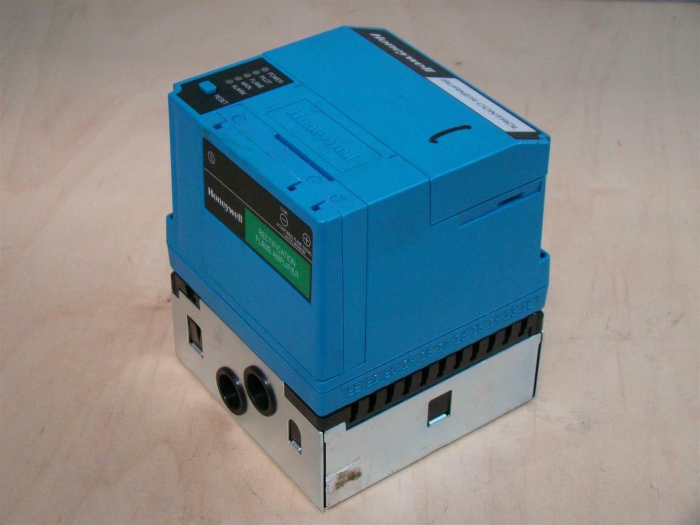 Honeywell Rectification Flame Amplifier Burner Control Q7800 B 1003 ...