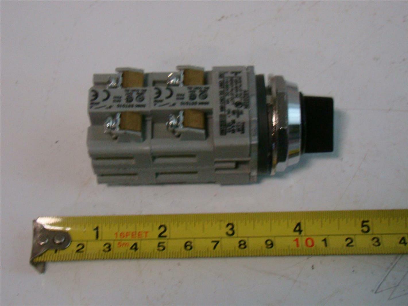 Idec Selector Switch 120V-600Vac 10A ASD222N | Joseph Fazzio, Incorporated