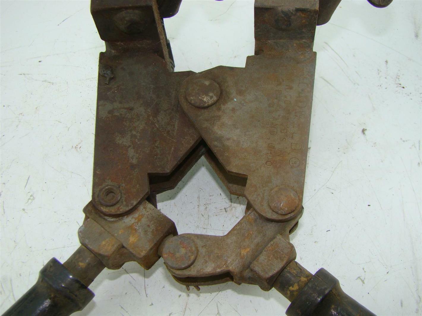 CADWELD HOLDING CLAMP 2" | Joseph Fazzio, Incorporated