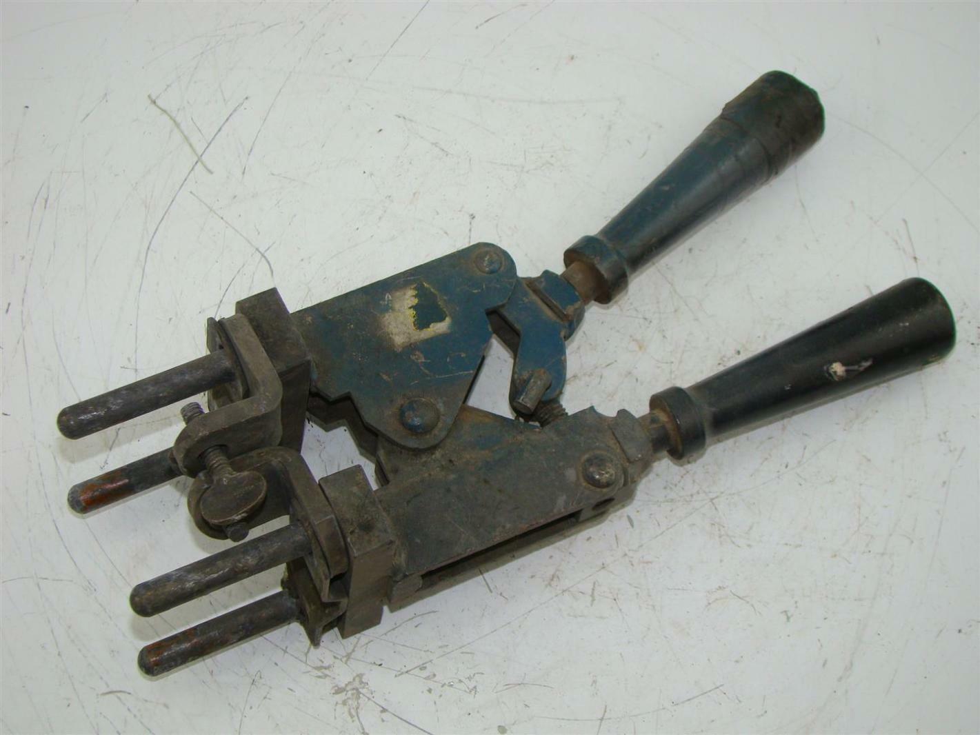 CADWELD HOLDING CLAMP 2.5" | Joseph Fazzio, Incorporated