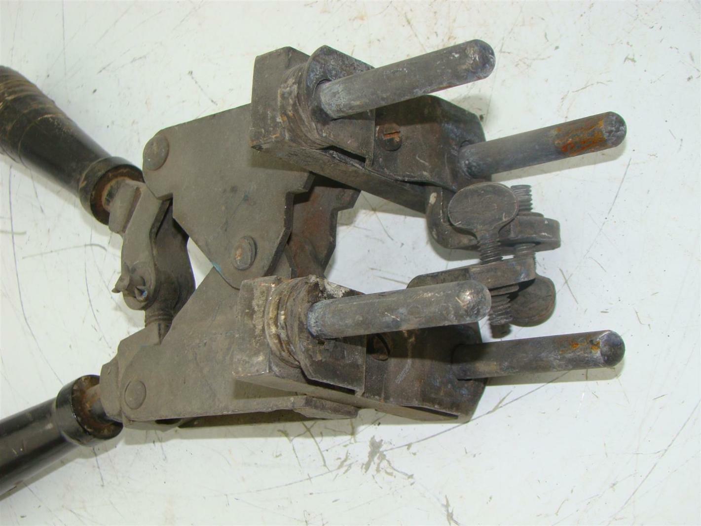 CADWELD HOLDING CLAMP 2.5" | Joseph Fazzio, Incorporated