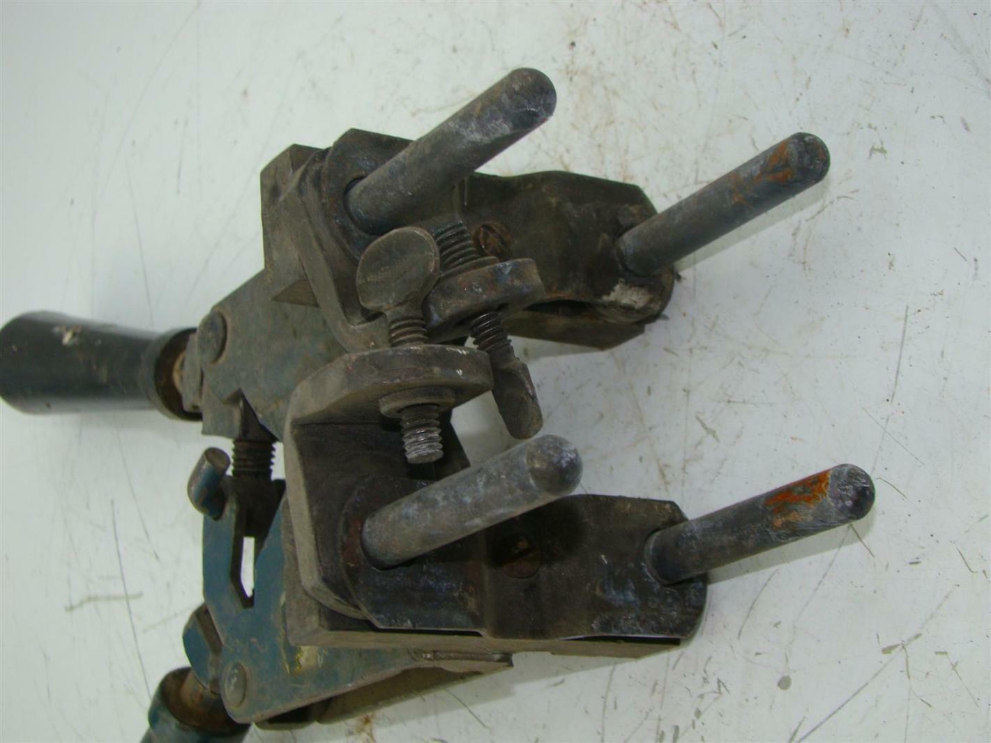 CADWELD HOLDING CLAMP 2.5" | Joseph Fazzio, Incorporated