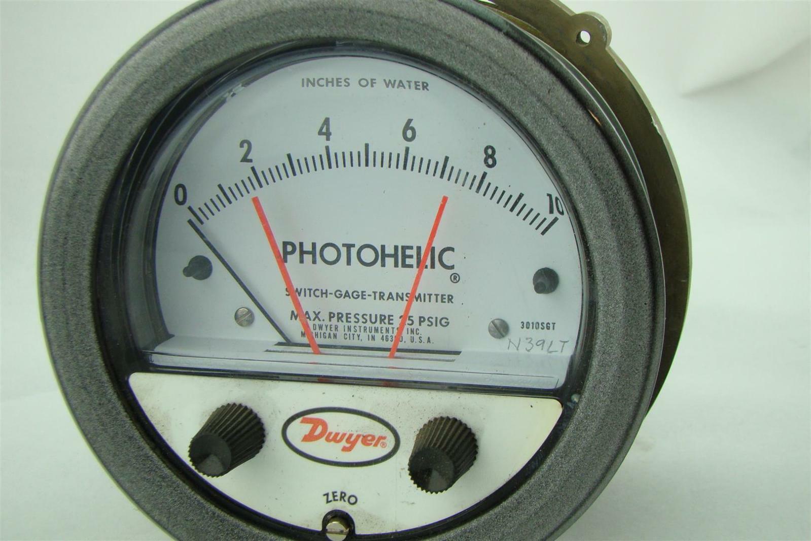 Dwyer A3000 Photohelic Switch-Gage-Transmitter, Max 35 Psig, 120V, 60Hz ...