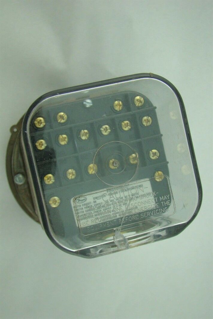 Dwyer A3000 Photohelic Switch-Gage-Transmitter, Max 35 Psig, 120V, 60Hz ...