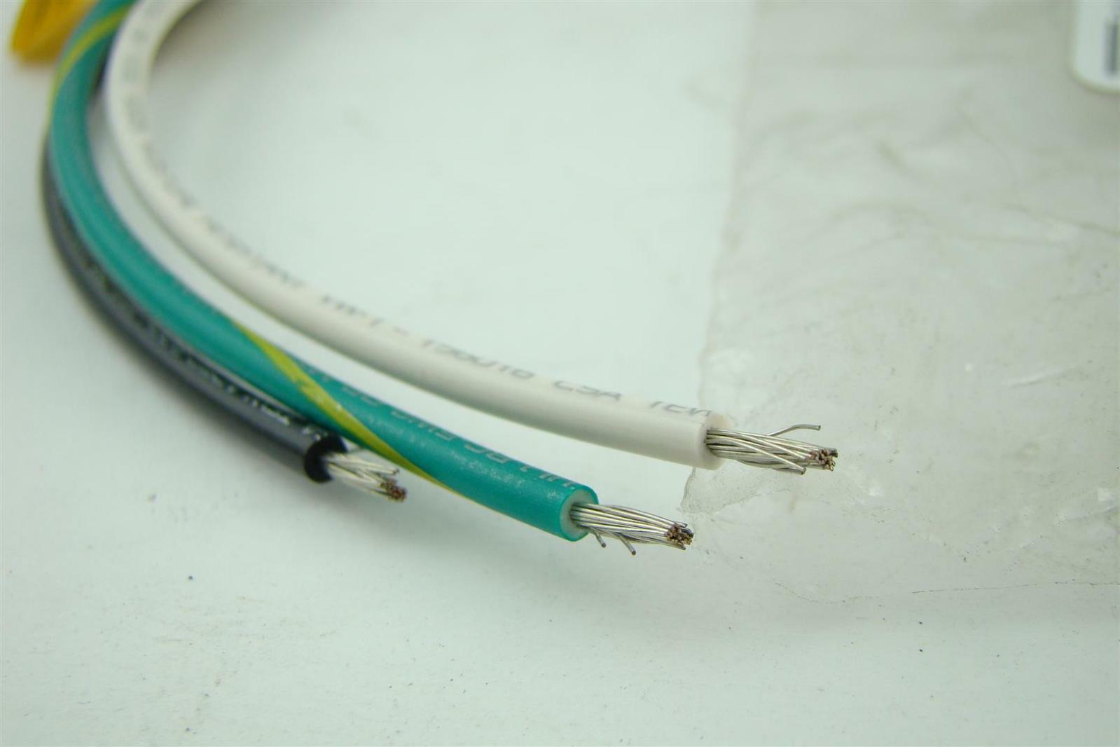 BradConnectivity 3P Female straight 12" #16 AWG PVC Lead 1R3004A20A120 ...