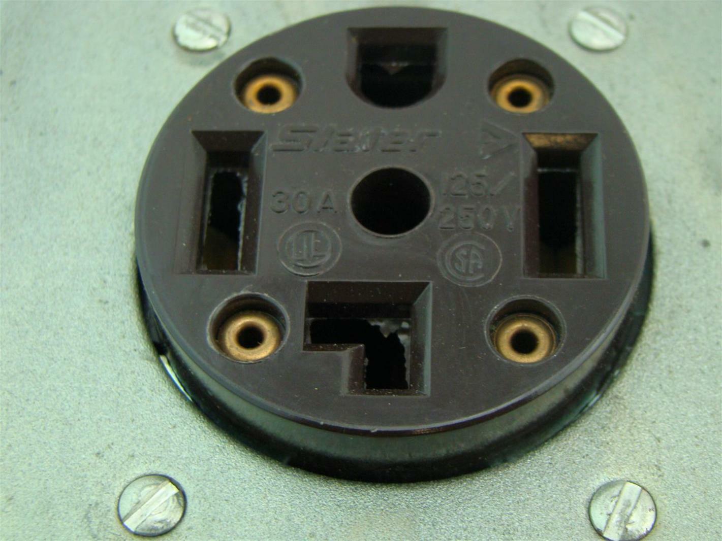 Slater 30A Receptacle Outlet 125/250V | Joseph Fazzio, Incorporated