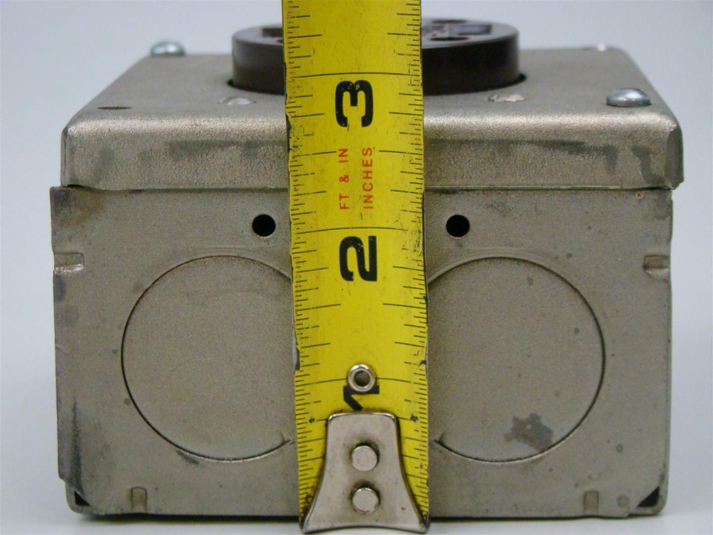 Slater 30A Receptacle Outlet 125/250V | Joseph Fazzio, Incorporated