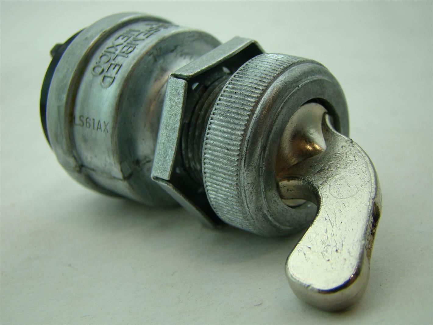 Pollak Ignition Switch W/ Lever 31-604P | Joseph Fazzio, Incorporated