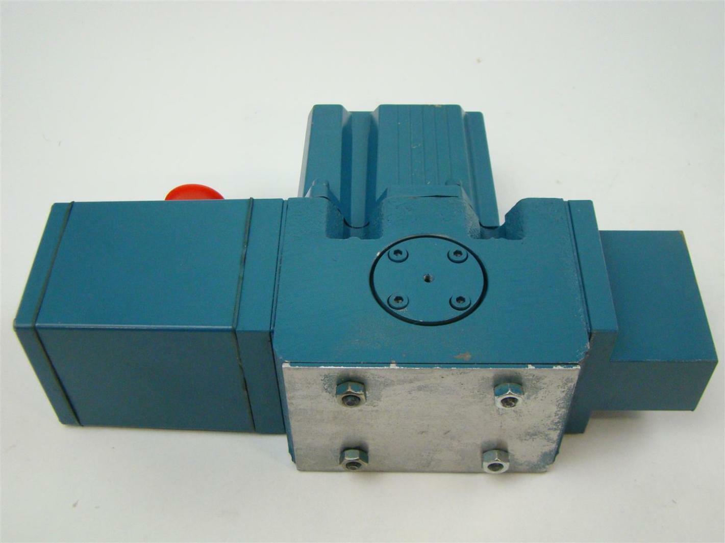 Moog D661 Servo-Propotional ServoJet Control Valve D661Z276G, D 71034 ...
