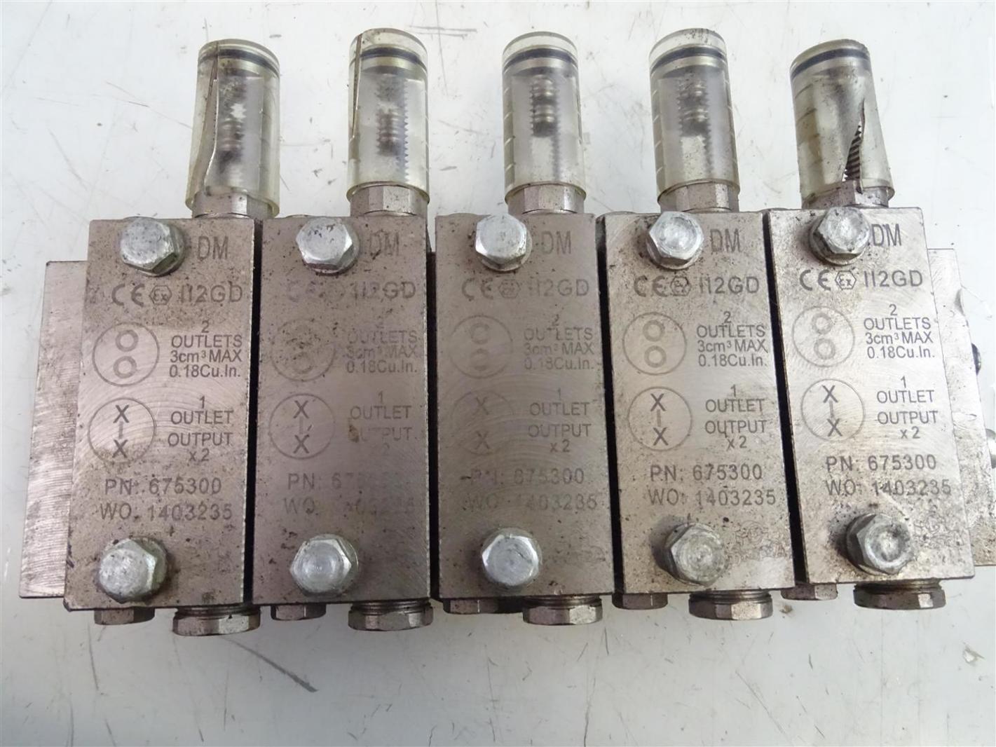 Lincoln Industrial Dual Line 5 Outlet Metering Valve , 675300 | Joseph ...