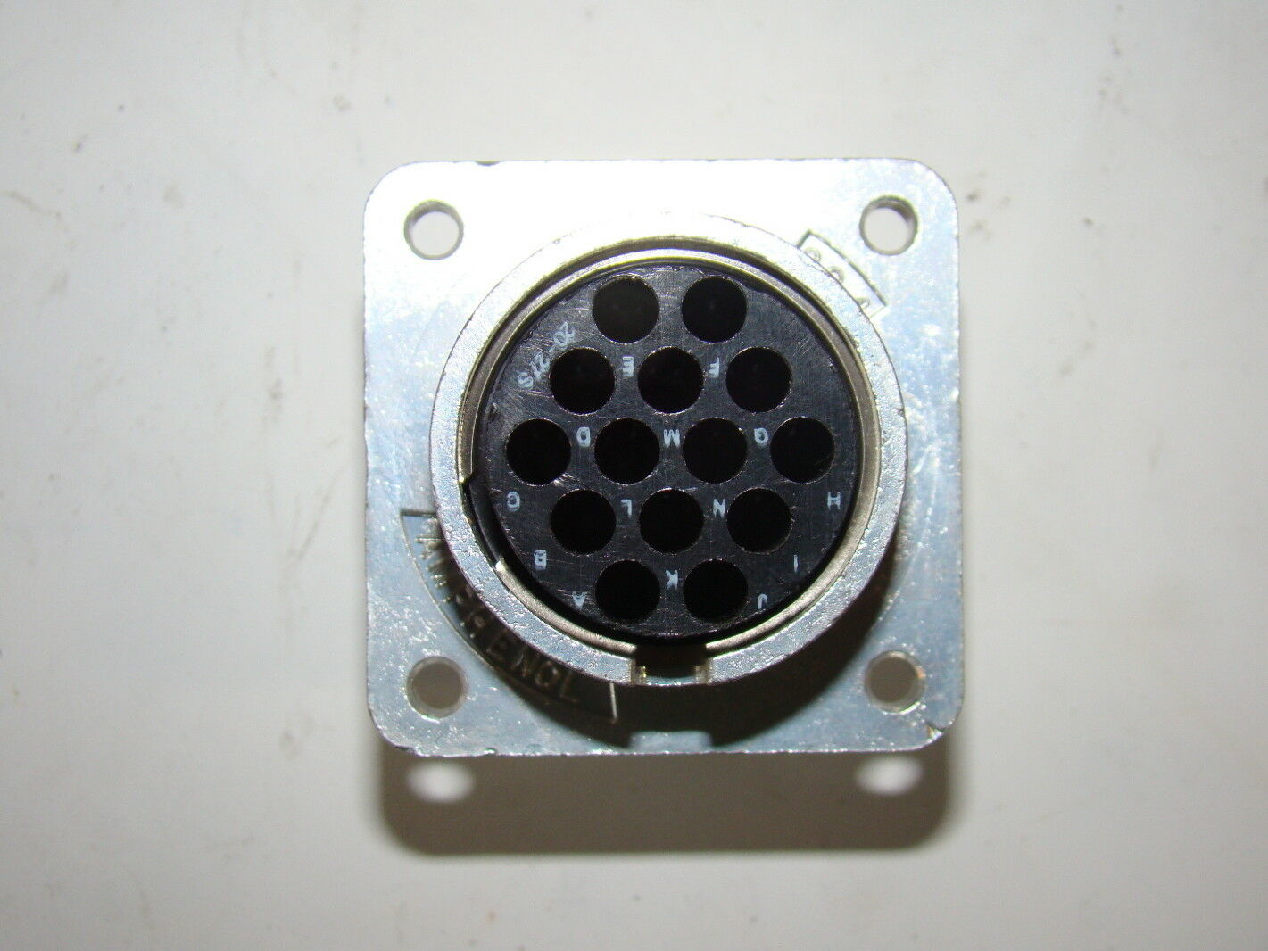 Round Connector 14 PIN 9104 97-4102A-20-275 | Joseph Fazzio, Incorporated