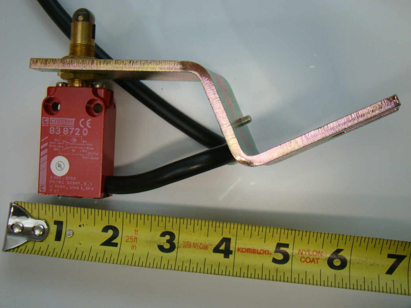 Crouzet 2.5KV Limit Switch on Mounting Bracket 83-872-0 | Joseph Fazzio ...