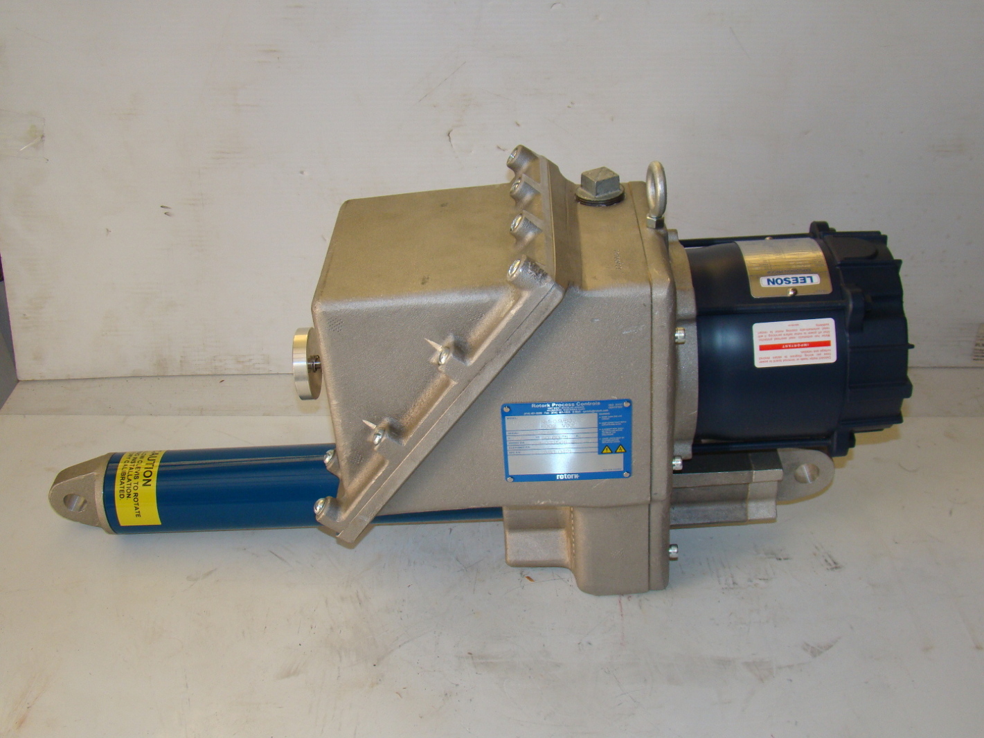 Rotork Electric Linear Actuator 1/2 HP 120/240v LA-2520-N-1-0.9/800-12 ...