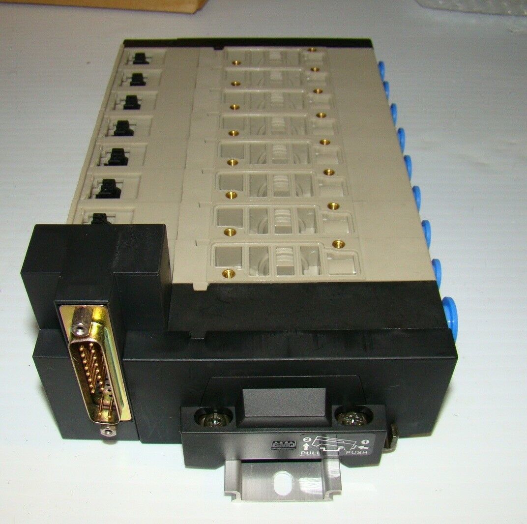 SMC DIN Rail Mount, Plug-in Manifold, Metric, VV5Z5-45FD-08-C6C ...