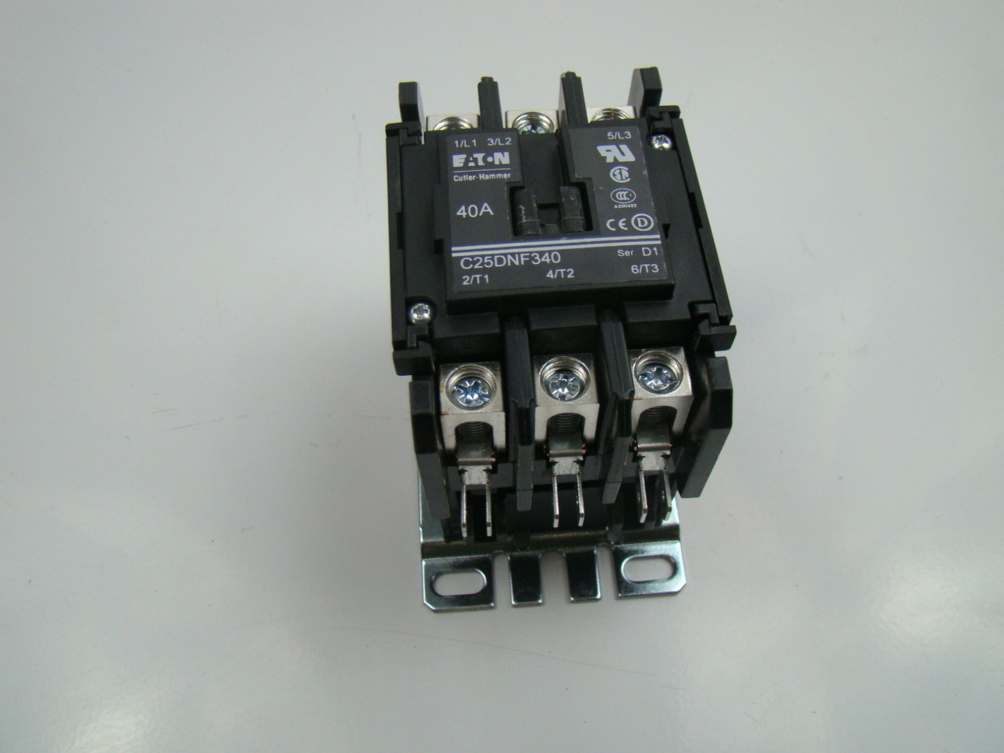 Eaton Cutler-Hammer 3 Pole Contactor COIL-24V C25DNF340