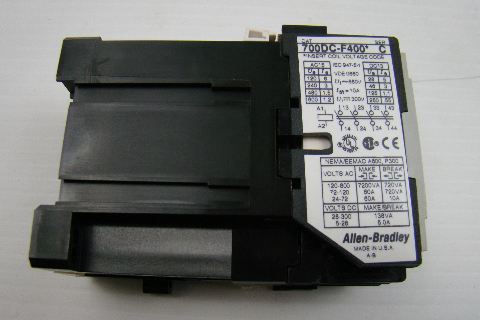 Allen-Bradley Control Relay 24V DC 700DC-F400