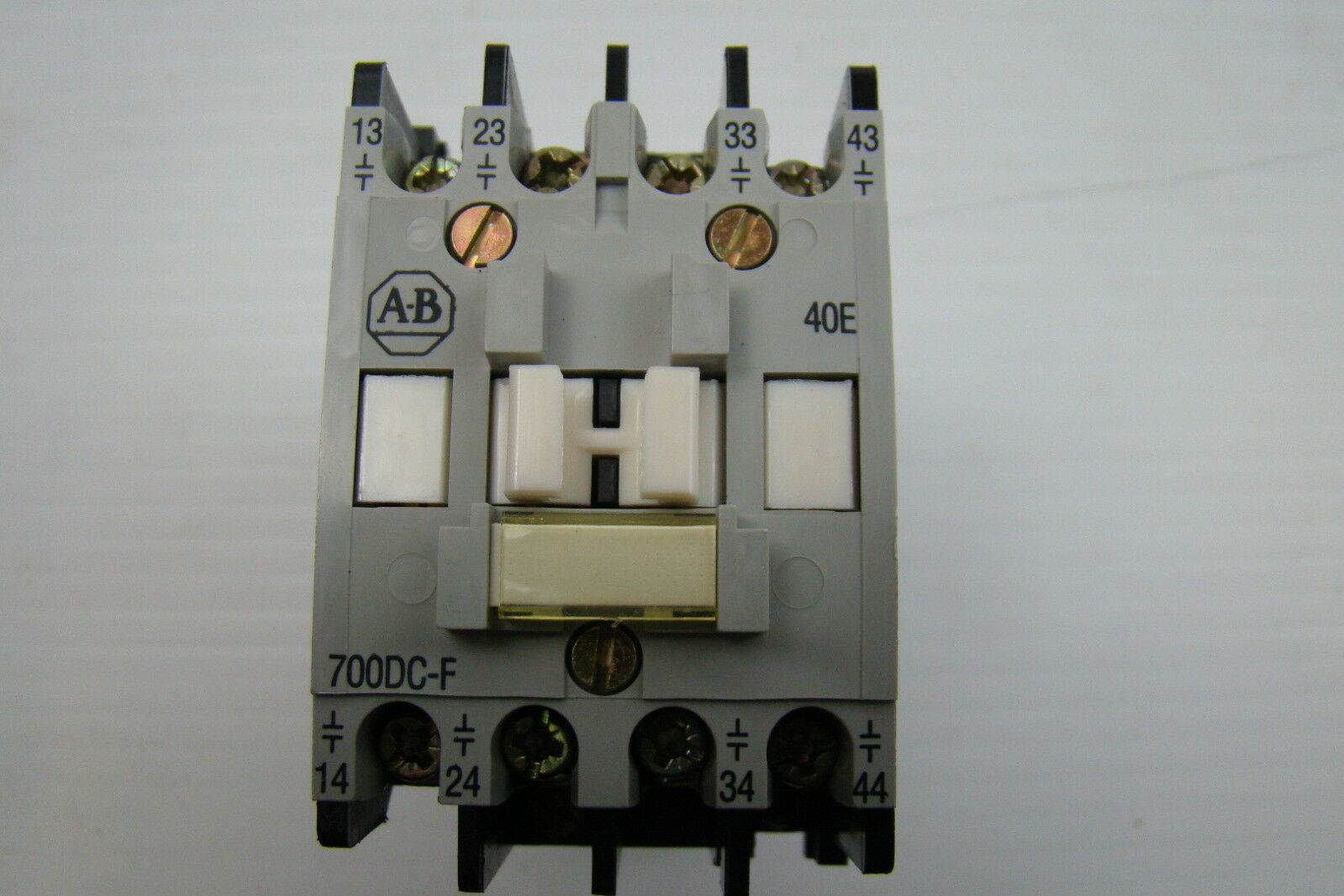Allen-Bradley Control Relay N.O. DIN Mount COIL:24VDC 700DC-F400 ...