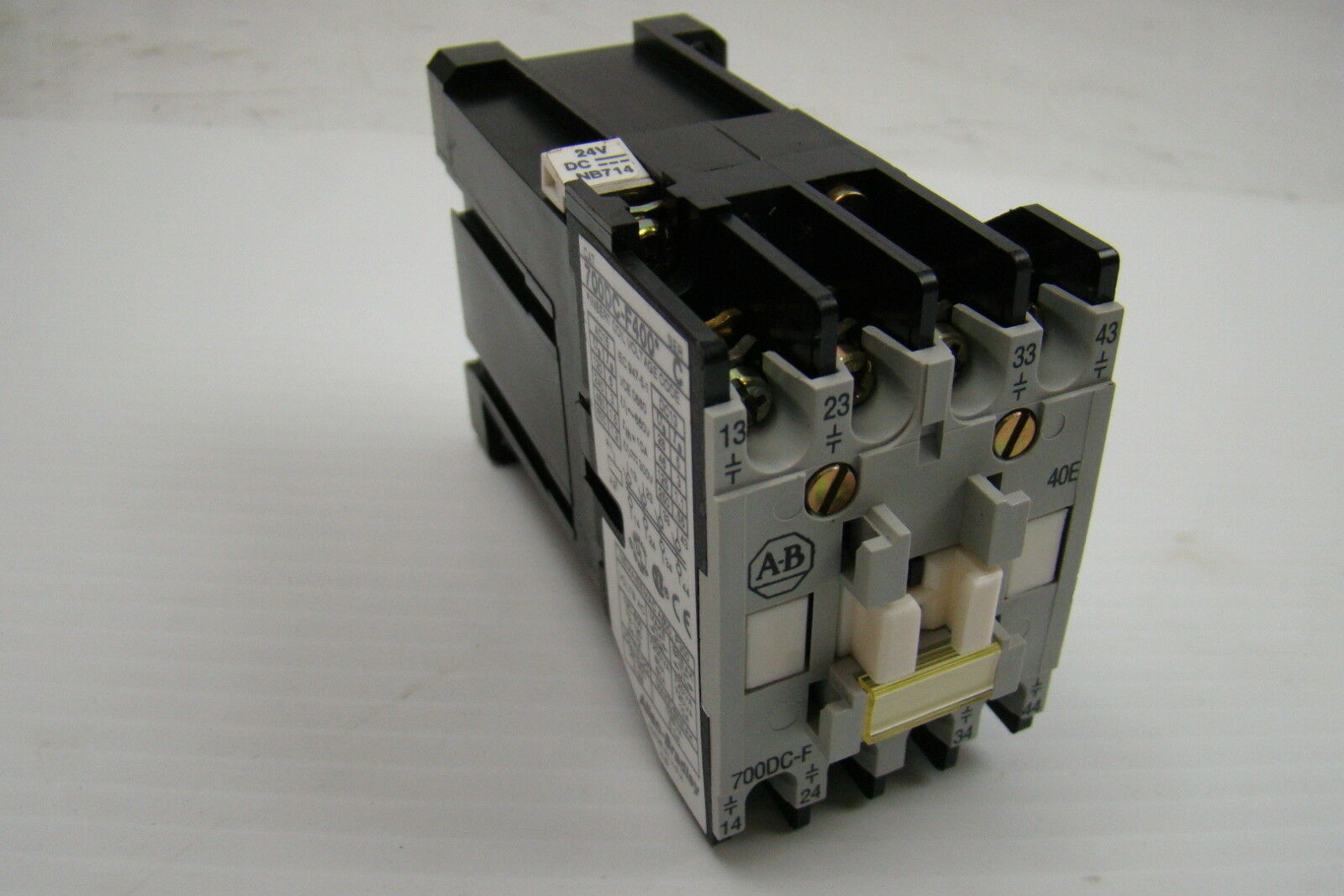 Allen-Bradley Control Relay N.O. DIN Mount COIL:24VDC 700DC-F400 ...