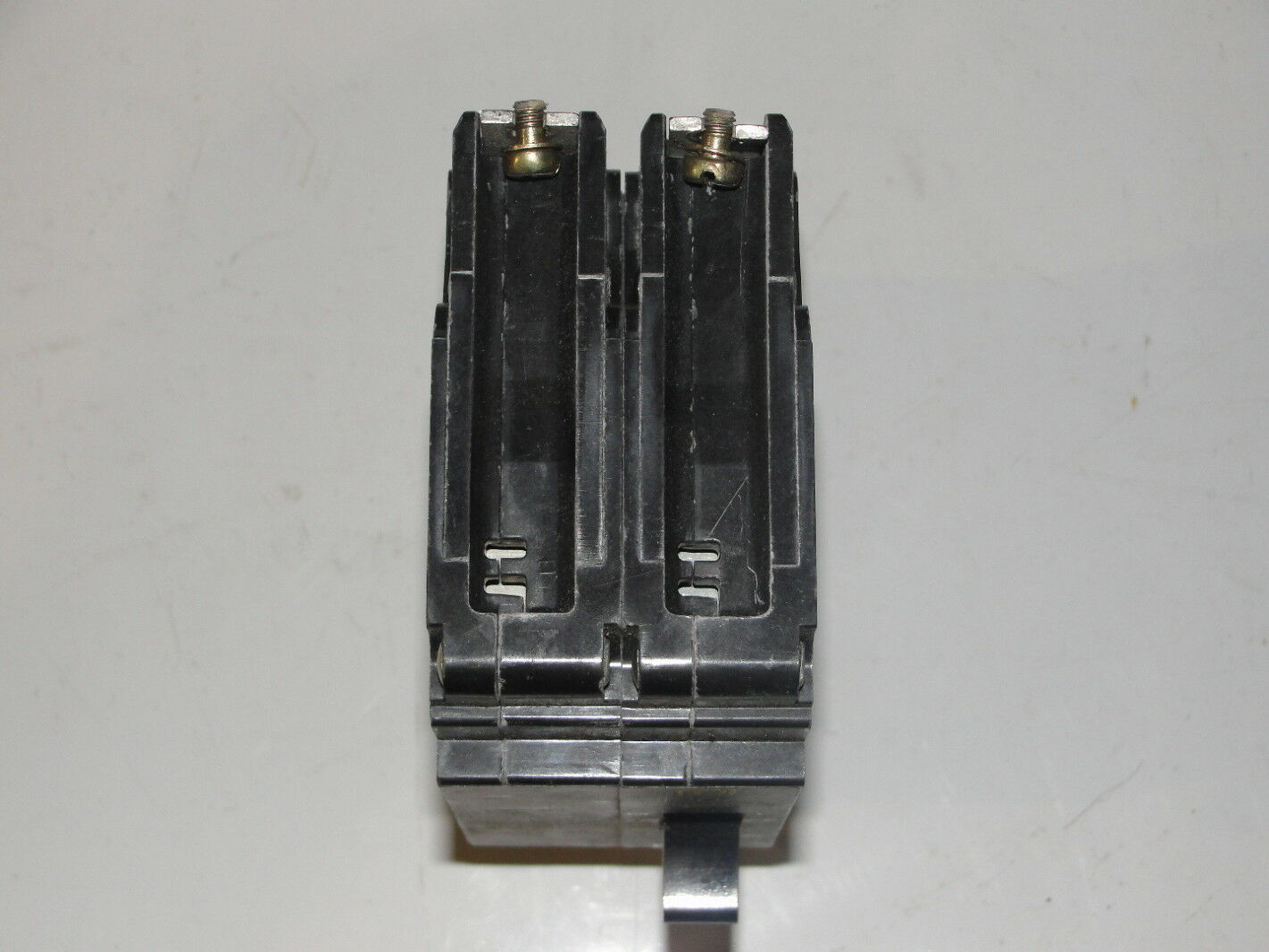Square D - EDB24020 20A 480Y/277V 2 pole bolt on circuit breaker ...