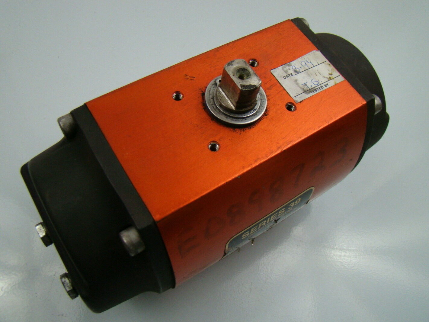 Flowserve Worcester Controls Pneumatic Actuator Model 20-39-SN-120A-R-5 ...