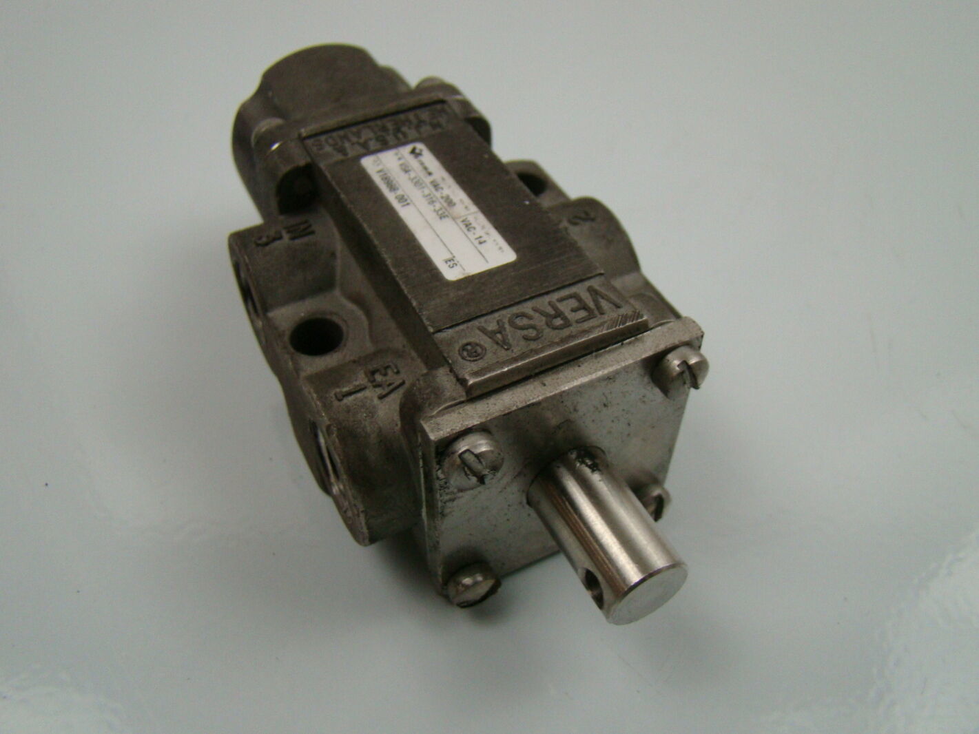 Versa Valves 1/4" Three-Way Valve VSA-3301-316-33E | Joseph Fazzio ...