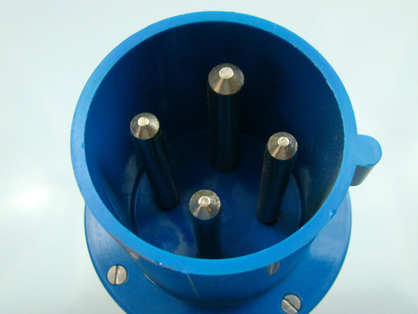 Hubbell 60A 250V Pin & Sleeve Device 460P9 | Joseph Fazzio, Incorporated