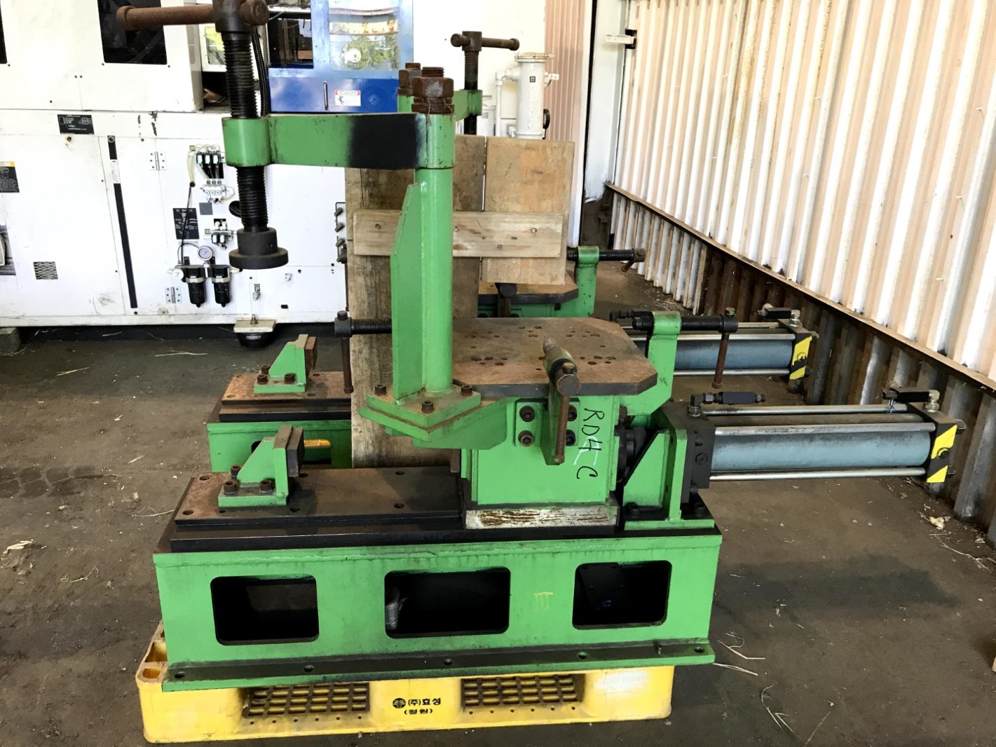 Train Bogie Frame Assembling Hydraulic Jig, for Rail Assembly | Joseph ...