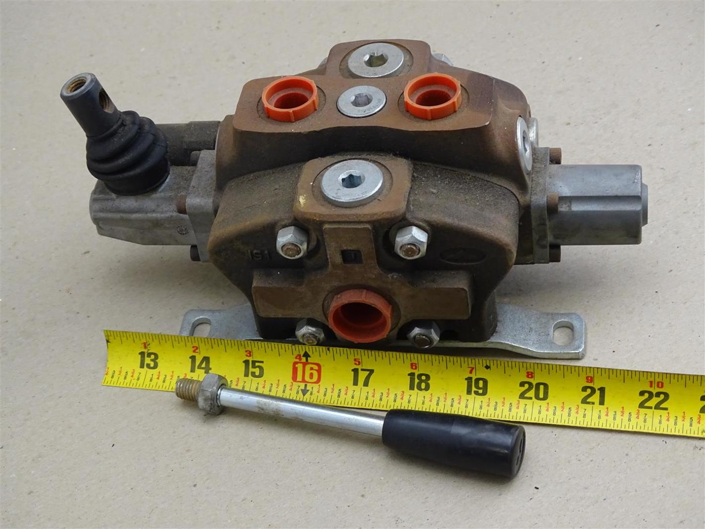 Walvoil Hydraulic Manual Control Valve Operator , 1-Spool | Joseph ...