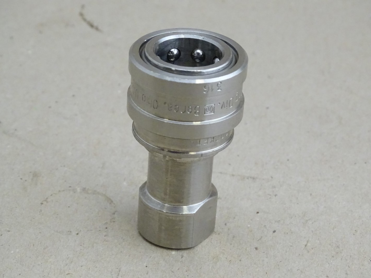Hansen Coupling Division Female Hydraulic Coupler 3/8", | Joseph Fazzio ...