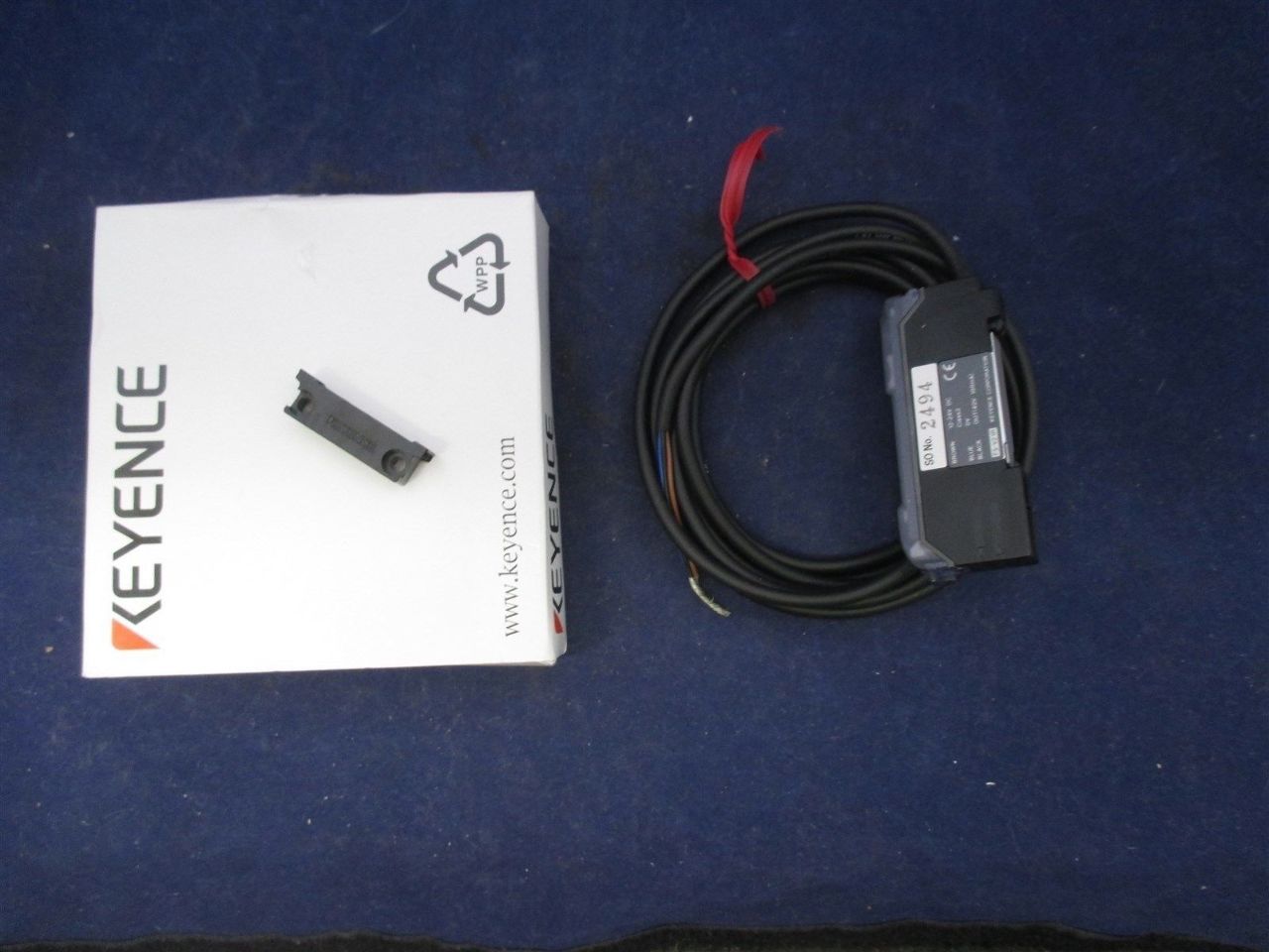 Keyence FS-V21R Fiber-Optic Photoelectric Sensor Amplifier new ...