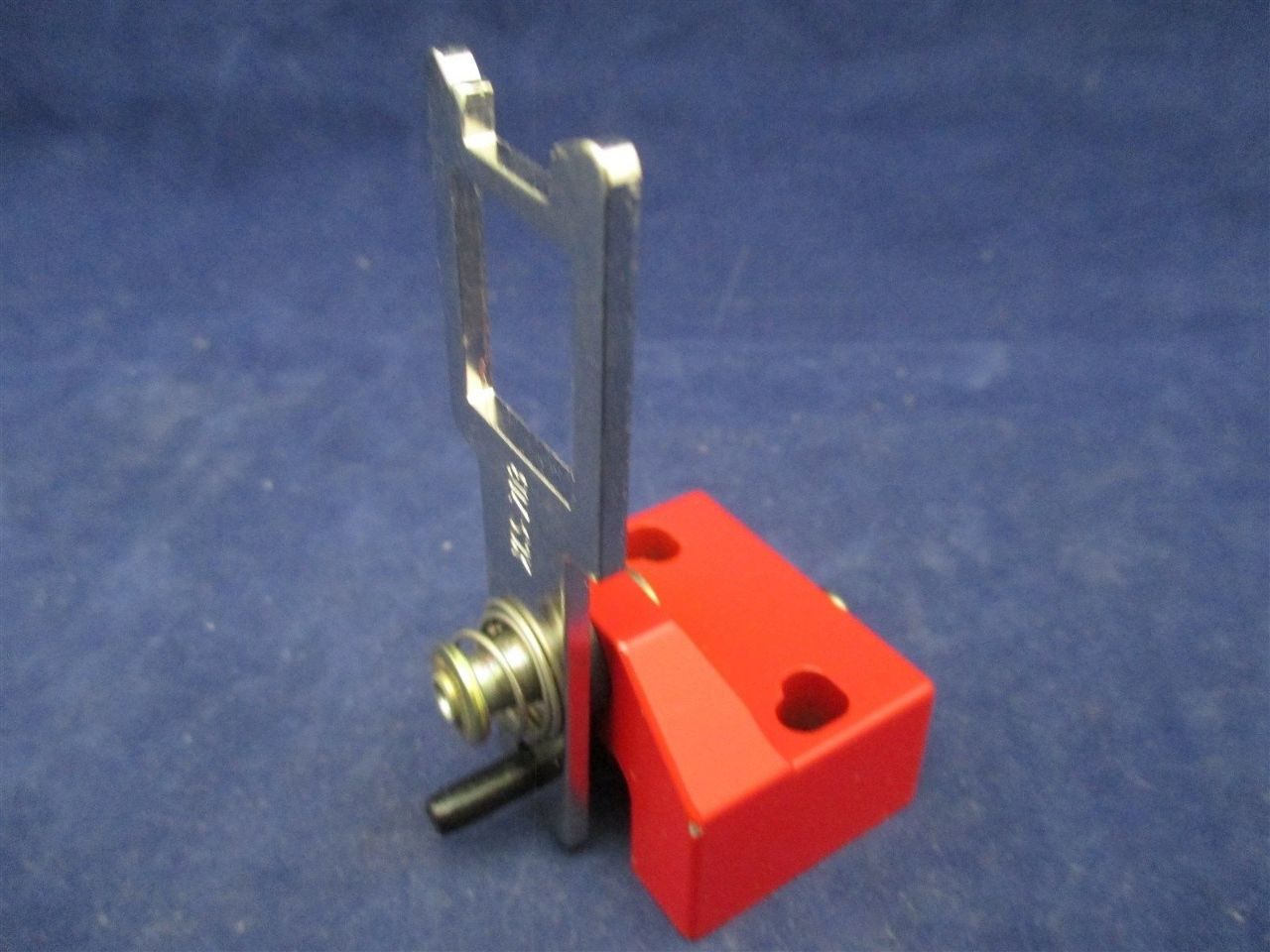 Telemecanique Flexible Key-Longue XCS Z03 | Process Industrial Surplus