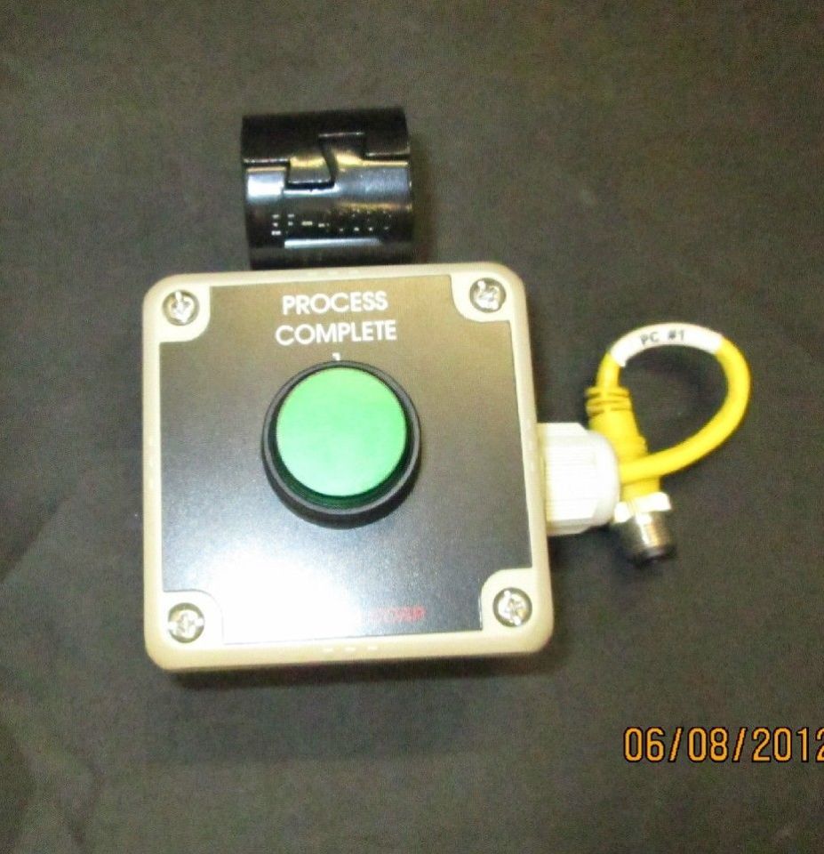 IDEC Control Box FB 4X | Process Industrial Surplus