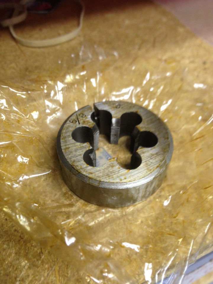 5/8-32 X 1-1/2" HIGH SPEED STEEL ROUND ADJUSTABLE DIE | North Bay ...