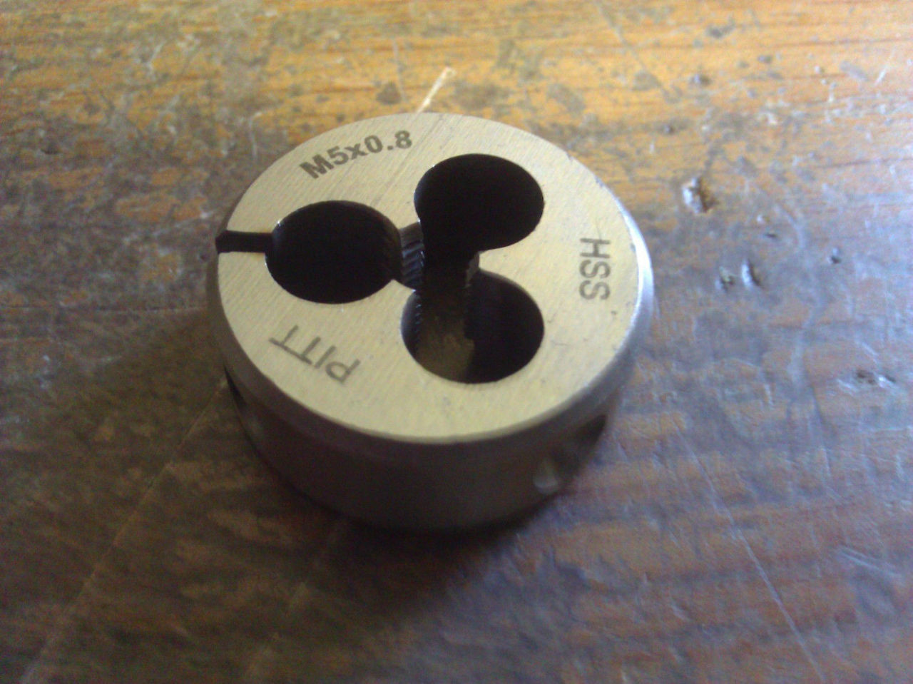 M5 X .80 X 1" HIGH SPEED STEEL ROUND ADJUSTABLE DIE | North Bay Cutting ...