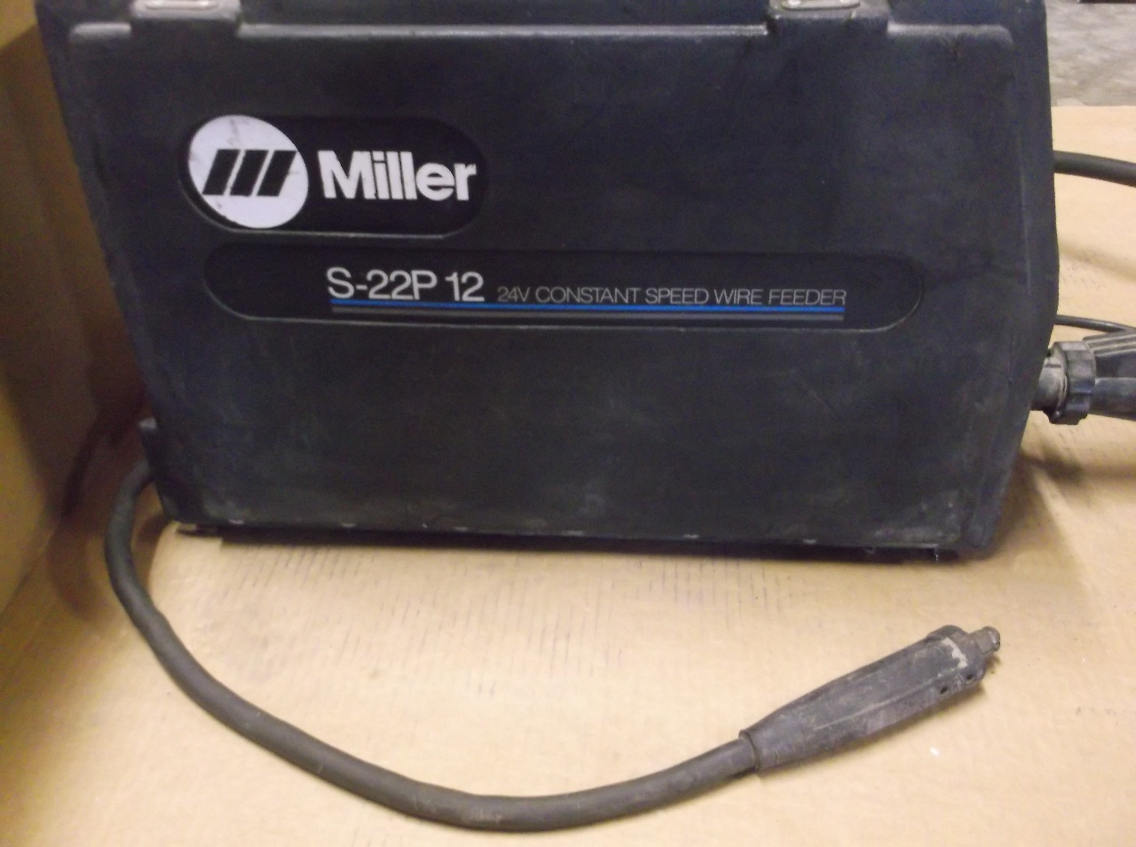 MILLER S-22P12 24V SUITCASE WIRE FEEDER WITH GUN | Daves Industrial ...