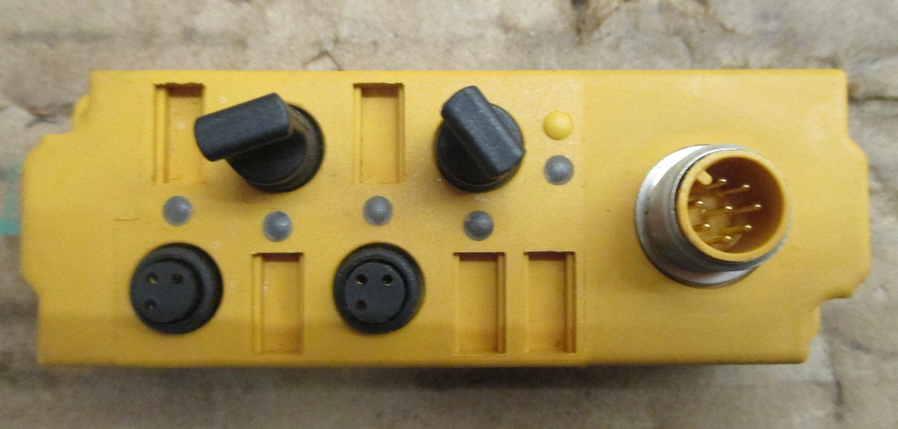 Turck Receptacle Multibox VB403Z-FS8 | Daves Industrial Surplus LLC